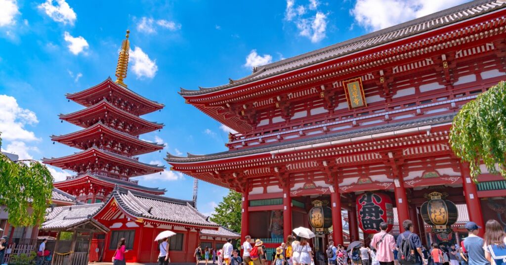 Tokyo Travel Guide for First-Timers: Attractions, Food, Tips & More